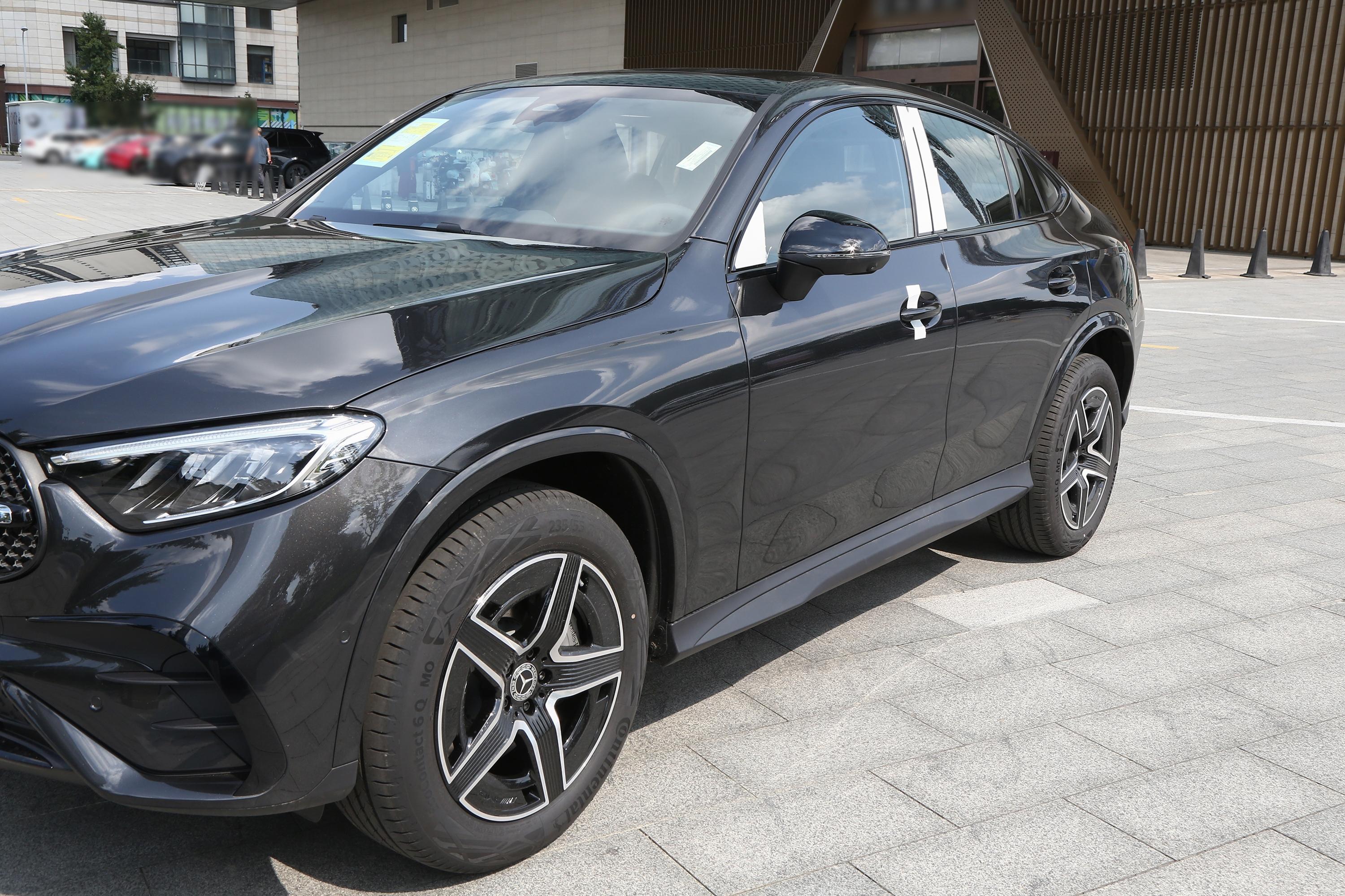 【奔驰GLC轿跑GLC 260 4MATIC 轿跑SUV外观细节图片-汽车图片大全】-易车