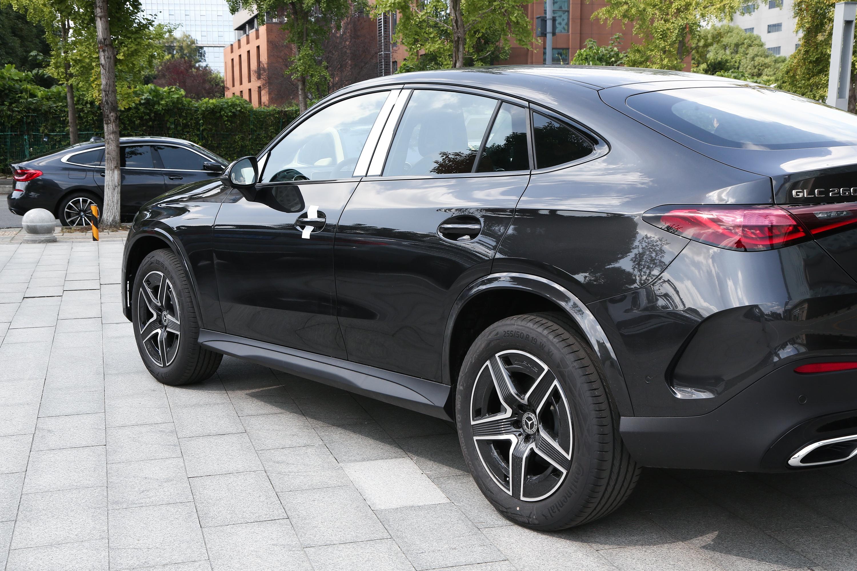 【奔驰GLC轿跑GLC 260 4MATIC 轿跑SUV外观细节图片-汽车图片大全】-易车