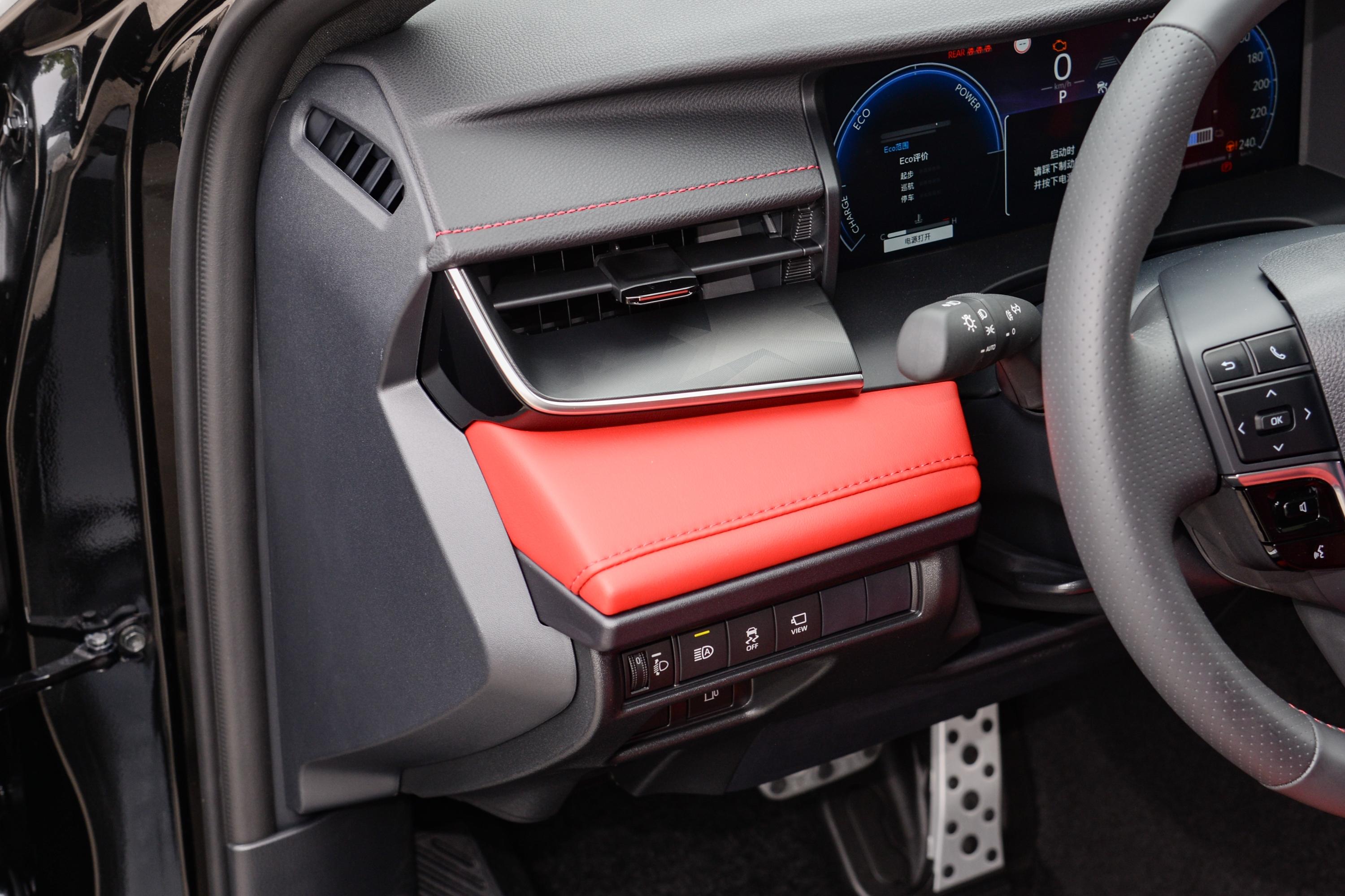 【凯美瑞双擎 2.0HS 运动版主驾驶位图片-汽车图片大全】-易车