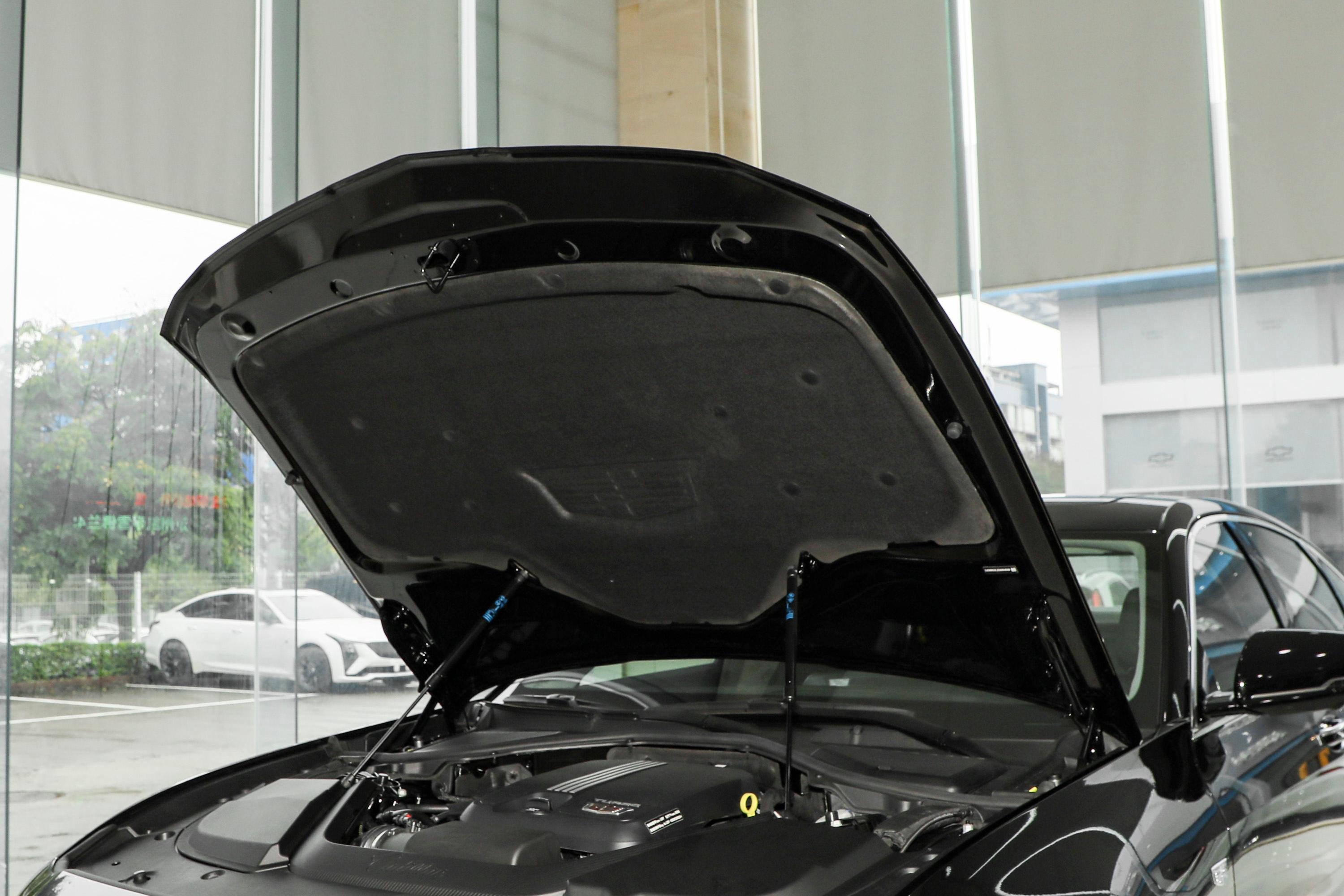 【凯迪拉克CT628T 奢享版前舱盖内侧图片-汽车图片大全】-易车