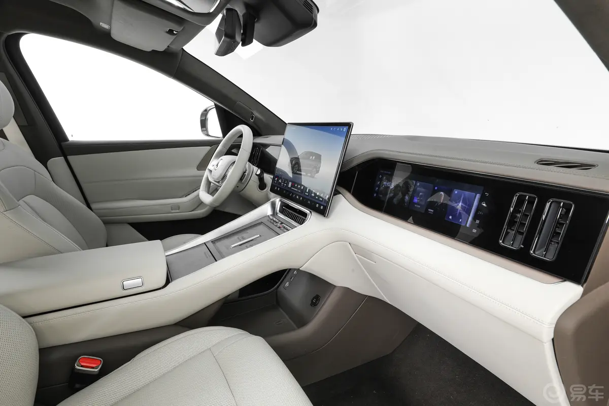 【腾势N8L2.0T 230km 旗舰型内饰全景副驾方向图片-汽车图片大全】-易车