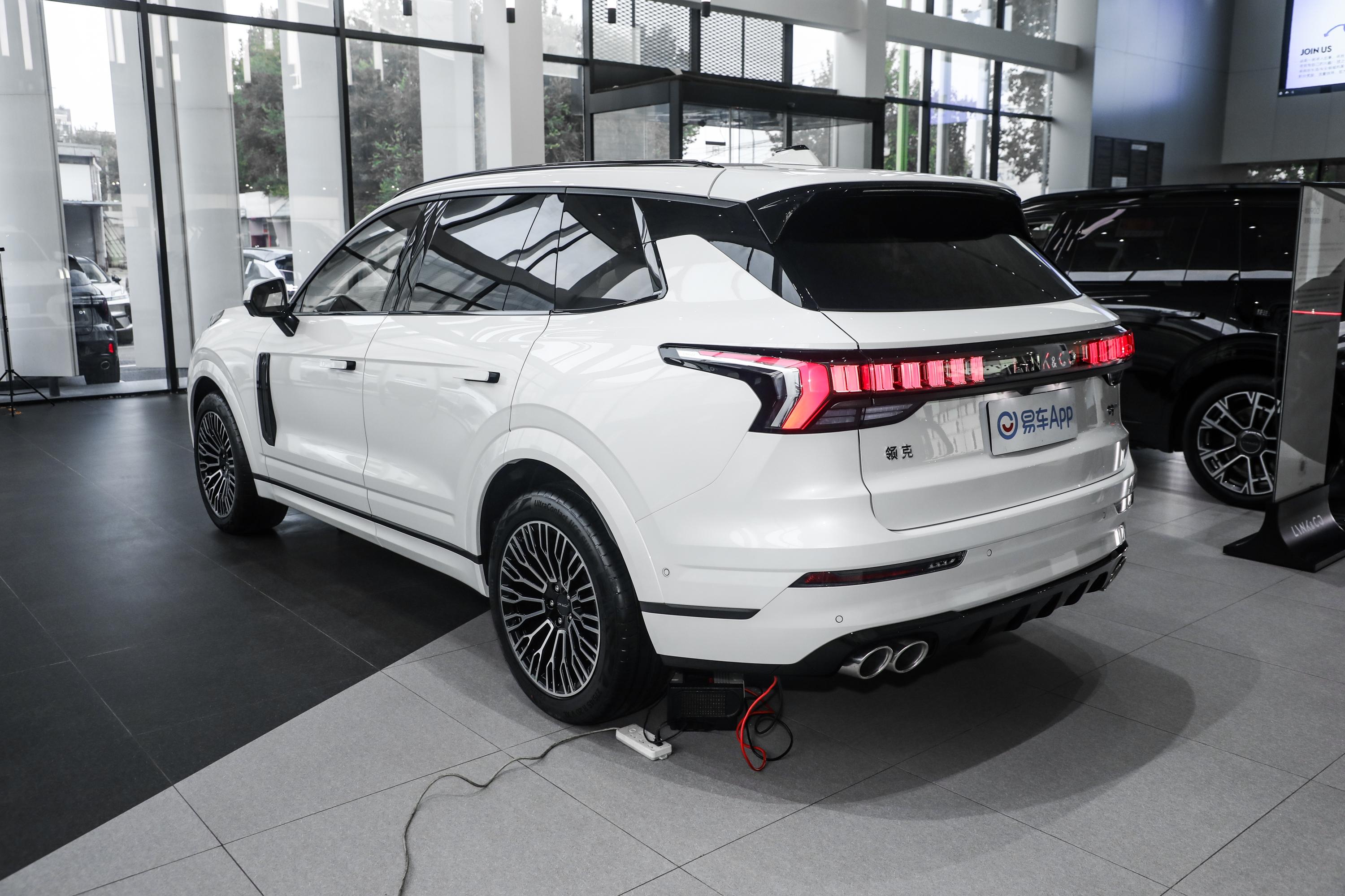 【领克09MHEV 2.0T 四驱探索版Ultra侧后45度车头向左水平图片-汽车图片大全】-易车