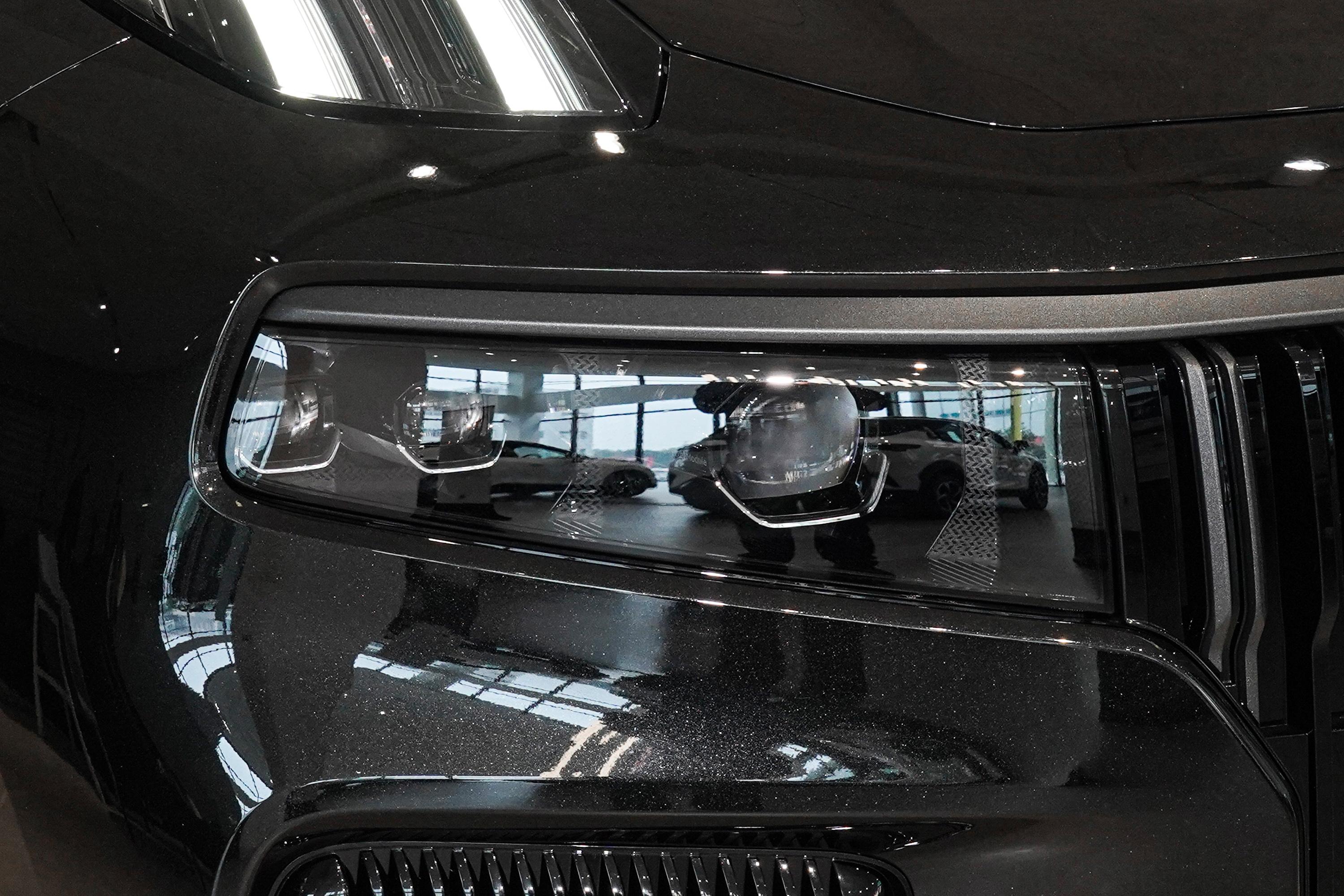 【领克09MHEV 2.0T 四驱探索版Ultra大灯侧45度俯拍图片-汽车图片大全】-易车