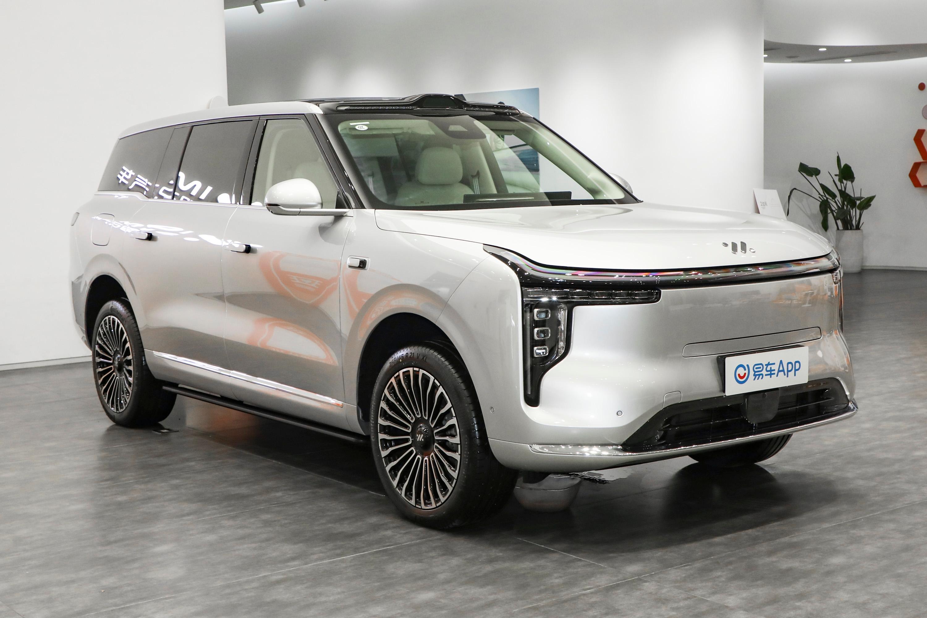 【智己LS9增程版 52四驱 Ultra侧前45度车头向右水平图片-汽车图片大全】-易车