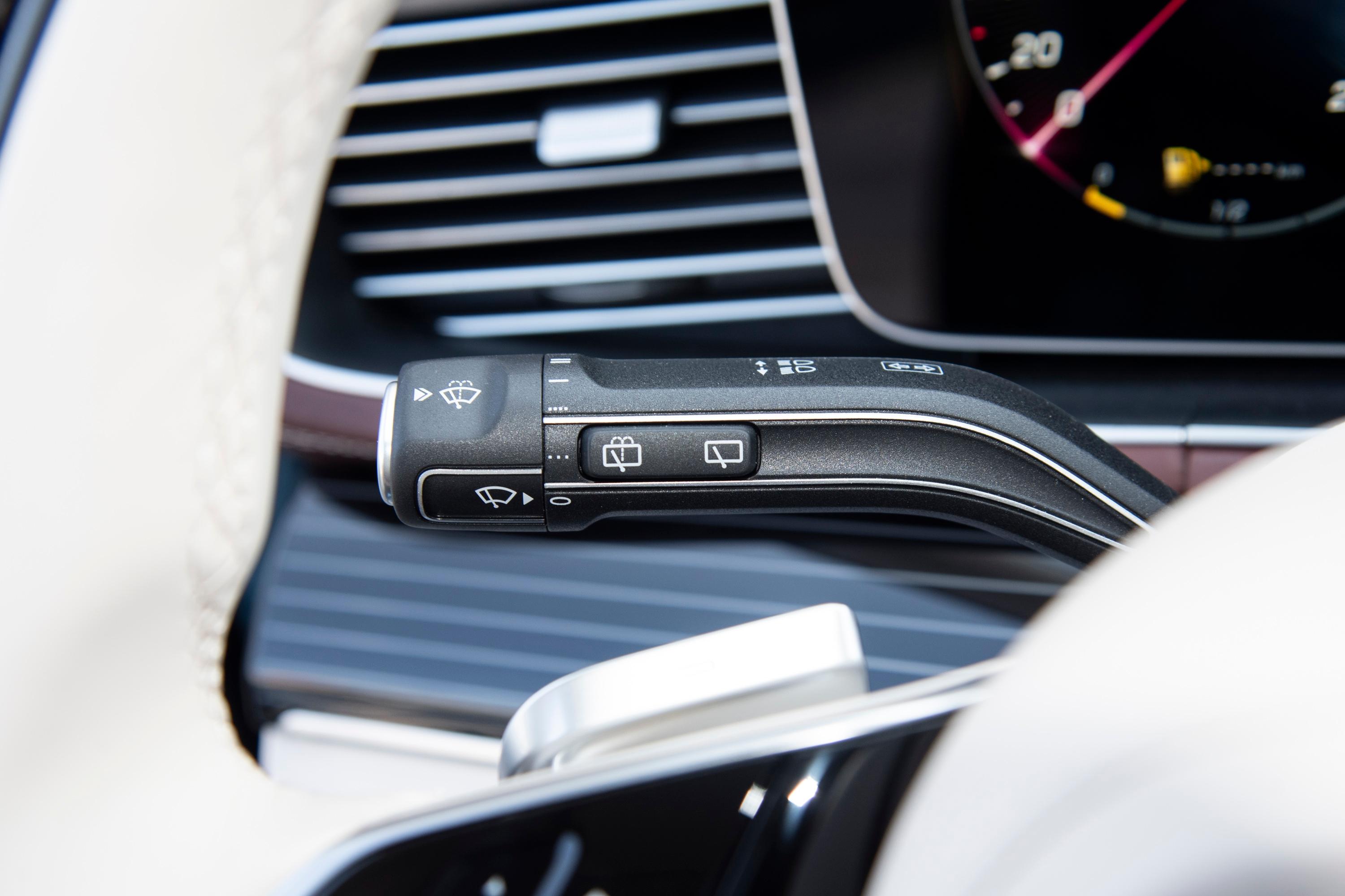 【迈巴赫GLSGLS 600 4MATIC 礼乐版主驾驶位图片-汽车图片大全】-易车