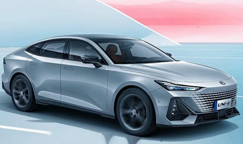 长安UNI-V2023款，从此开车神经不紧绷，拥有更高级的松弛感_易车