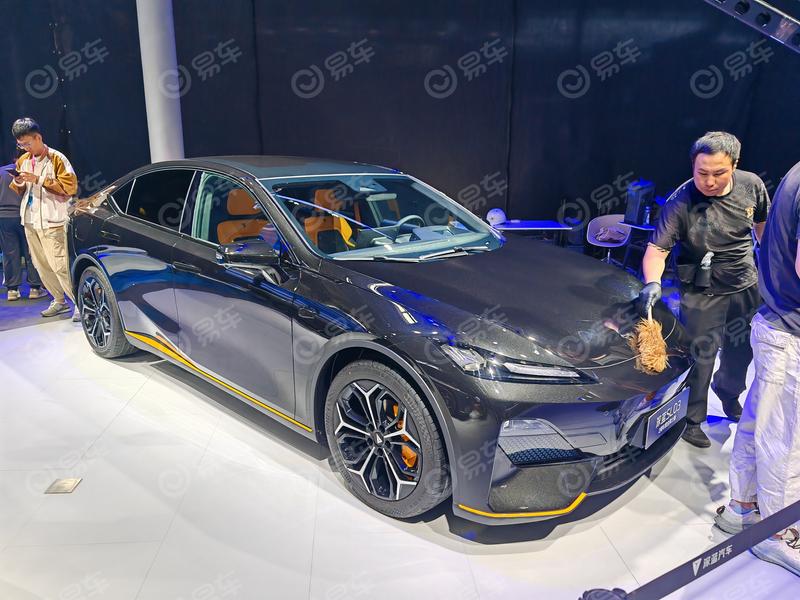2024北京车展探馆：深蓝SL03/S7黑金骑士版_易车