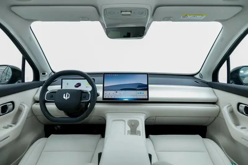 【零跑C16配全域800V高压平台/激光雷达_汽车新闻】-易车_零跑汽车柳州潭中西路店