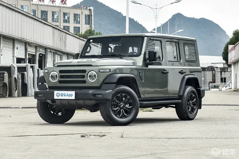 全新212 T01正式上市 售价13.99万元起_汽车产经网