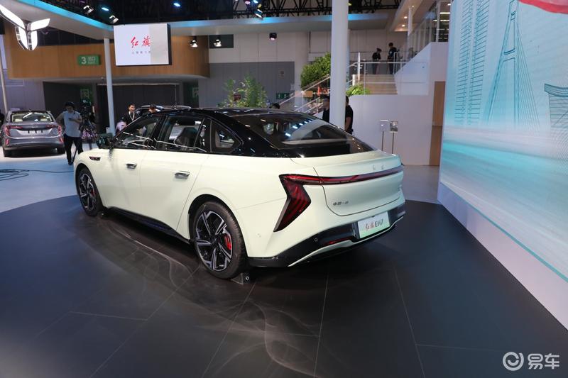 2024成都车展：红旗EH7荣耀版售22.98万元起_易车