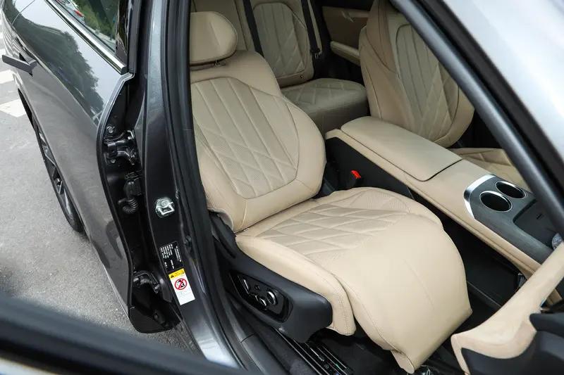 长安第四代CS75PLUS正式开启交付 售价12.19万元起_易车