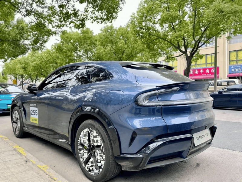 小米YU7前方的仪表盘取消_易车