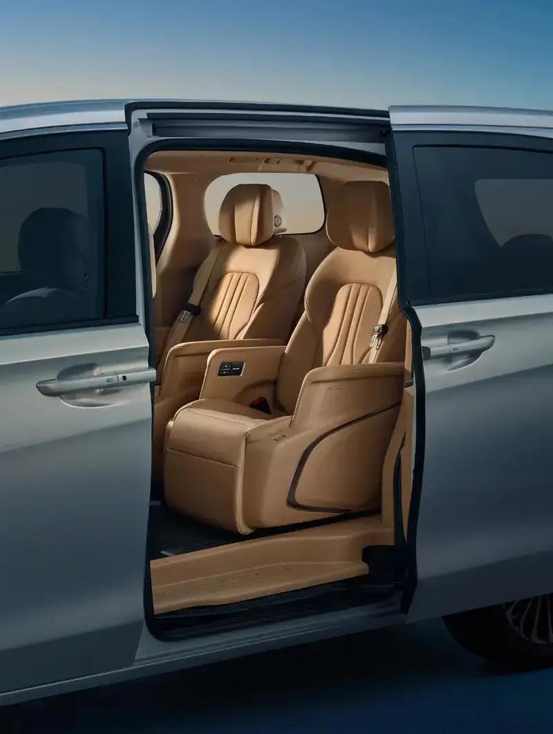 别克GL8陆尚将于4月22日开启预售 搭载真龙插混系统_易车