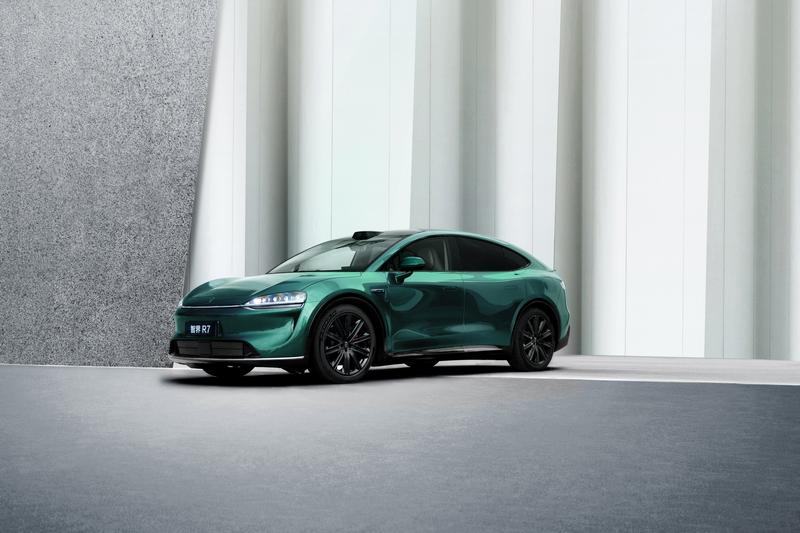 智界汽车官宣智界R7/新S7将迎改款 首发“极光绿”车色_易车