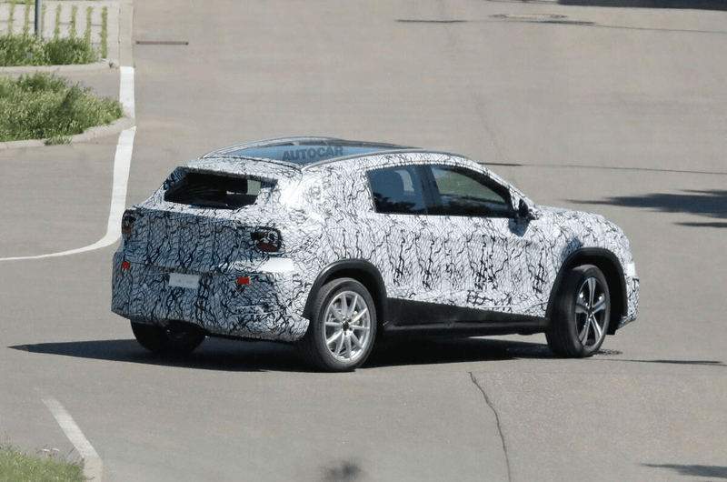 2026款奔驰GLA测试车曝光 基于MMA平台打造/预计提供3种动力_易车