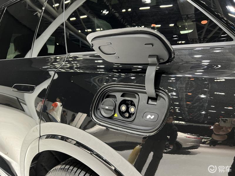 2025广州国际车展：乐道L90黑骑士特别版上市 售价30.68万元_易车