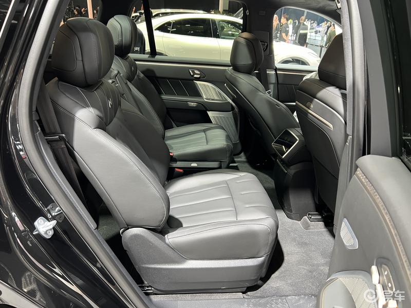 2025广州国际车展：乐道L90黑骑士特别版上市 售价30.68万元_易车